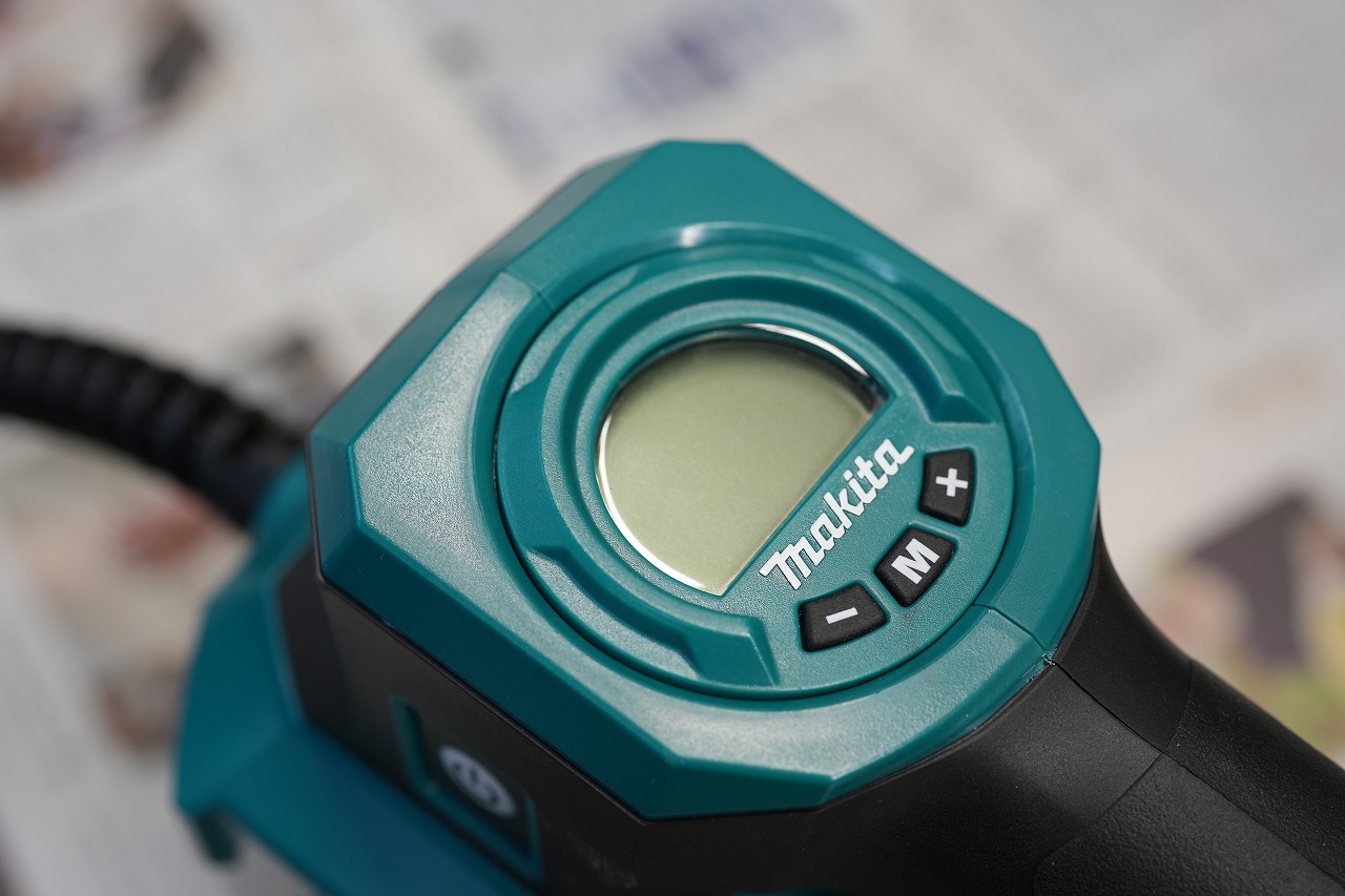 「バイク屋で毎日稼働」マキタ充電式空気入れ MP181DZがそれ位使える！件 | decoboco