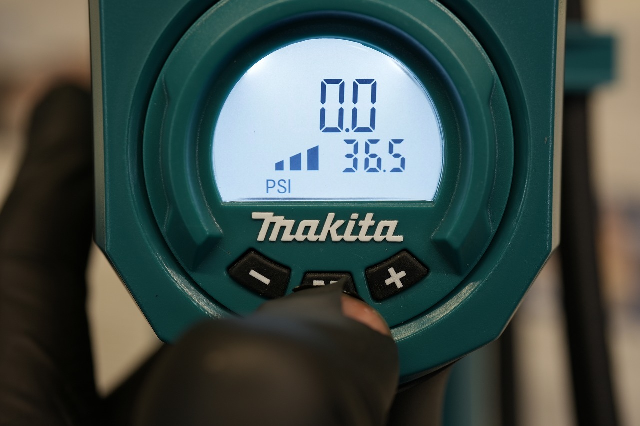 結局マキタ「いつ使う？」充電式空気入れ18V MP181DZ – decoboco