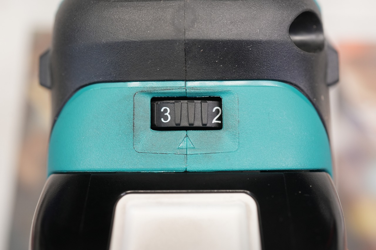 結局マキタ「いつ使う？」充電式ディスクグラインダー18V GA418D | decoboco