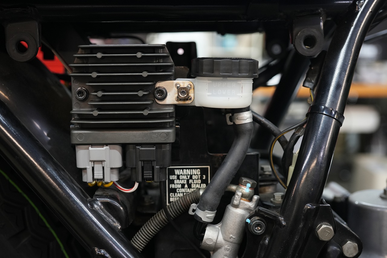 Z1000MK2 長期冬眠から動かしフルノーマルに戻す？ソフトレストア ブレーキキャリパー・マスターOH | decoboco