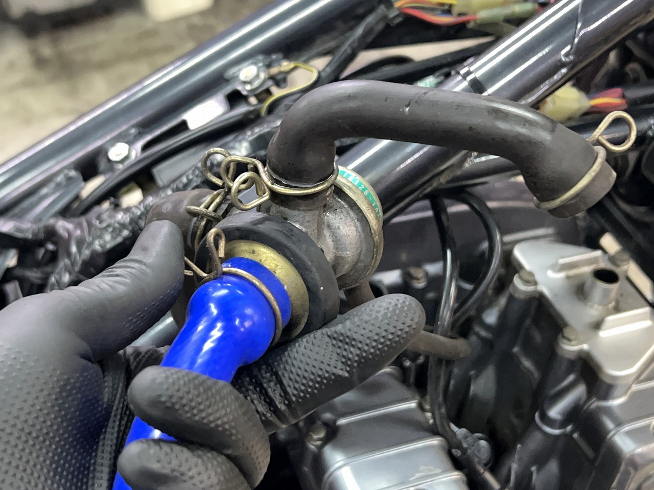 「後編」ZEPHYR550/400 ゼファー550/400クランクケース内「強制減圧」二次エアポンプを再利用できて良い♪効果！ | decoboco