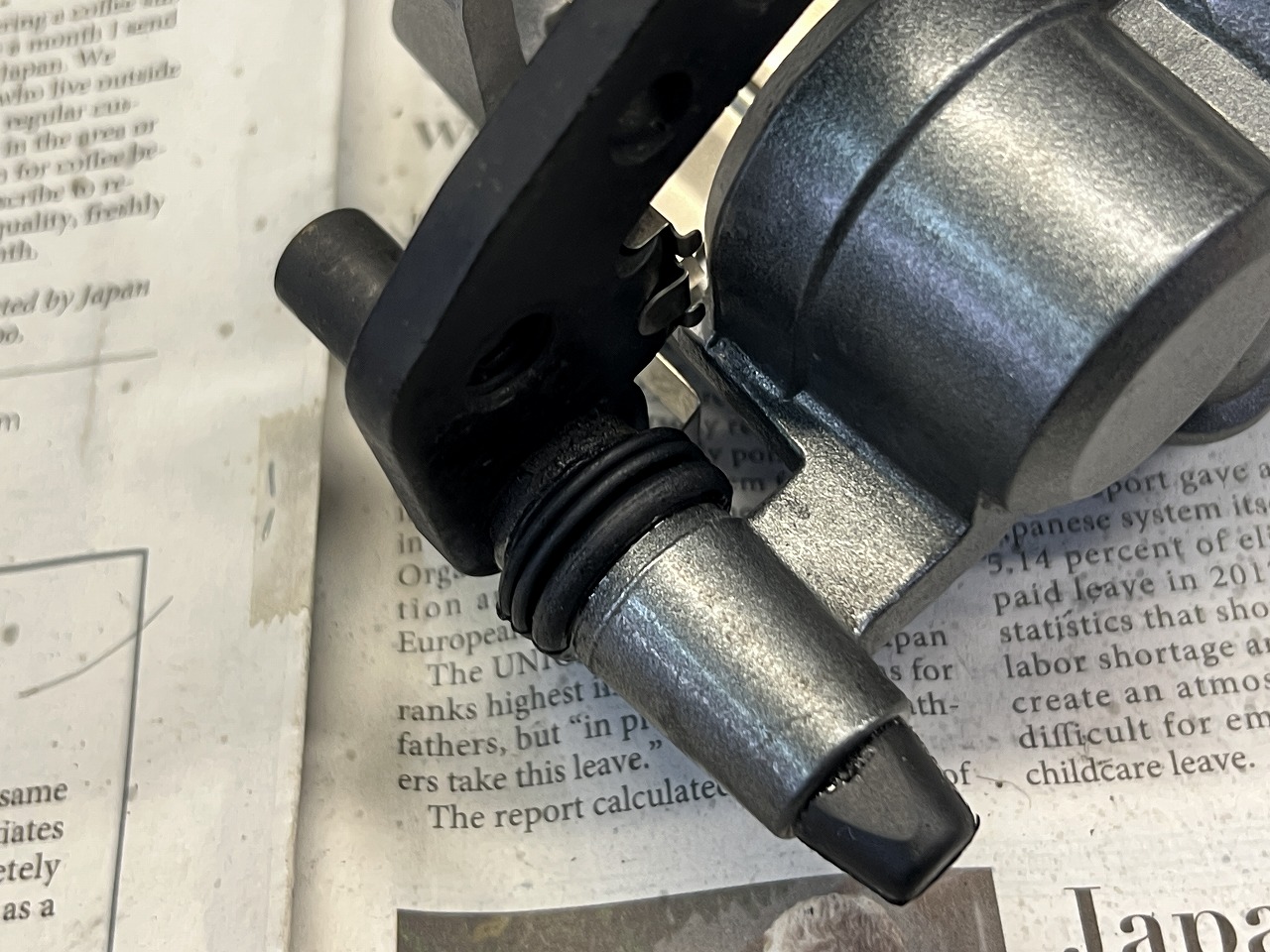 ZEPHYR550/400 ゼファー550/400 キャリパーOH。アルミピストン化（中途半端に） | decoboco