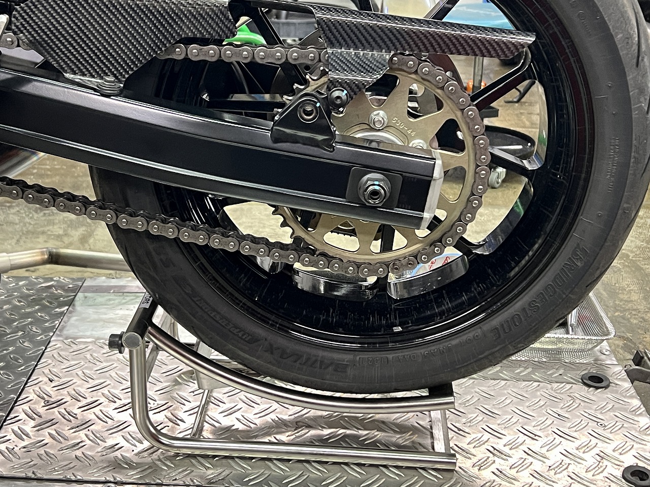 「イナズマ1200油冷カタナって良いよね」前後サスペンション スクデリアオクムラOH依頼ですぅ～ | decoboco