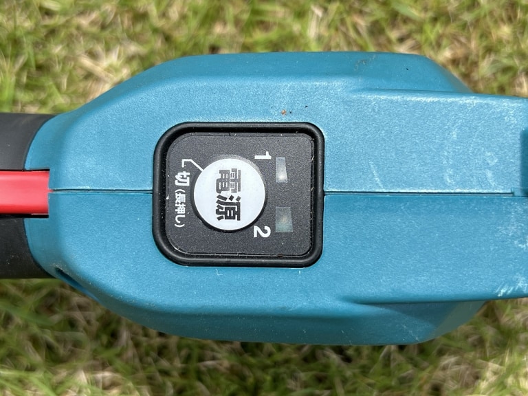 草刈り機18Vか？40Vmaxか？使い比べたら「40Vmaxが圧倒的に優れていた」マキタスプリットモーター草刈機 | decoboco