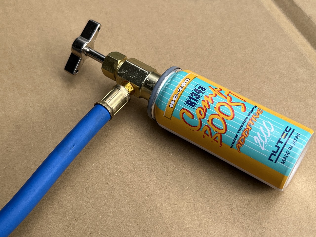 「爆冷化」タウンエーストラックKM70 エアコンガスがゼロでした。。。ニューテックNC-200も添加。 | decoboco