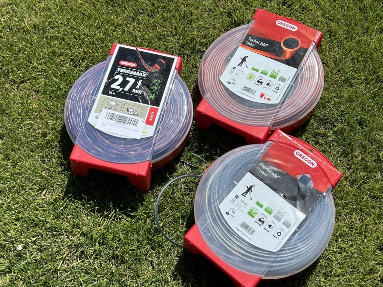 草刈り「味比べ」OREGONナイロンコードを3種比較！守備範囲の広さはテクニ280で決まり！ | decoboco