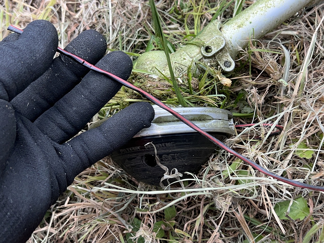 草刈り「味比べ」OREGONナイロンコードを3種比較！守備範囲の広さはテクニ280で決まり！ | decoboco