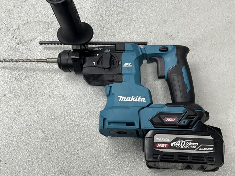 コンクリートが豆腐になりました？さくさく。。。。軽量は最強！マキタ40V MAX HR010GK ハンマードリルが最高すぎる | decoboco